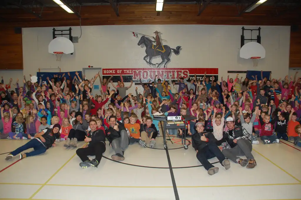 AfL Mini-Games: How your kids can snowboard slopestyle at home – Active ...