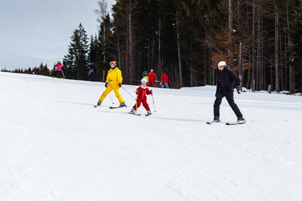 6 of the best winter outdoor physical activities for kids – Active For Life