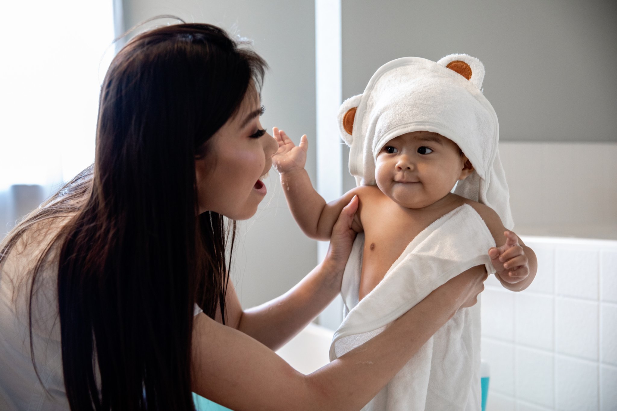 How often does my toddler really need a bath or shower? (Plus other ...